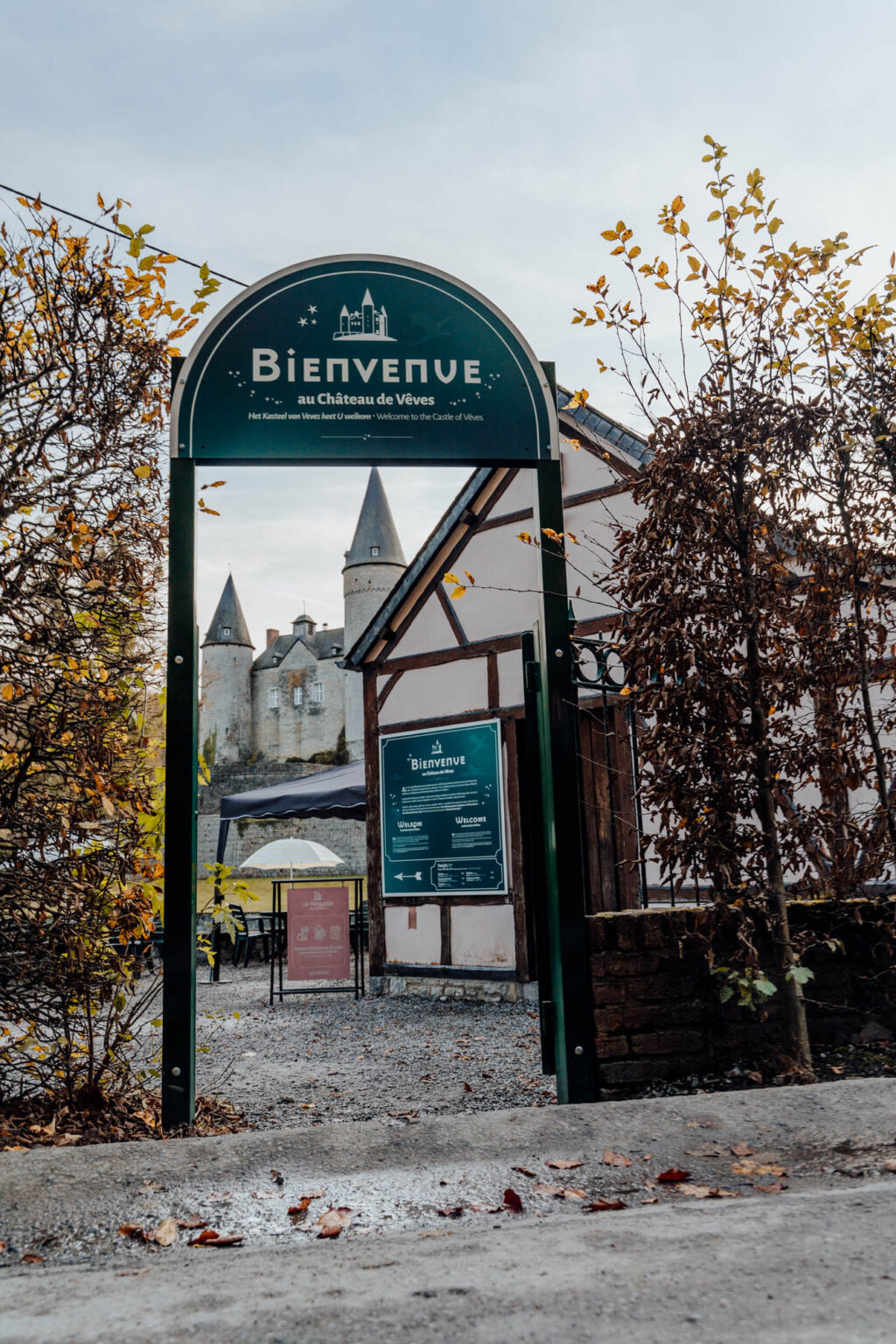 Veves Castle, a complete travel guide (with map and photos)