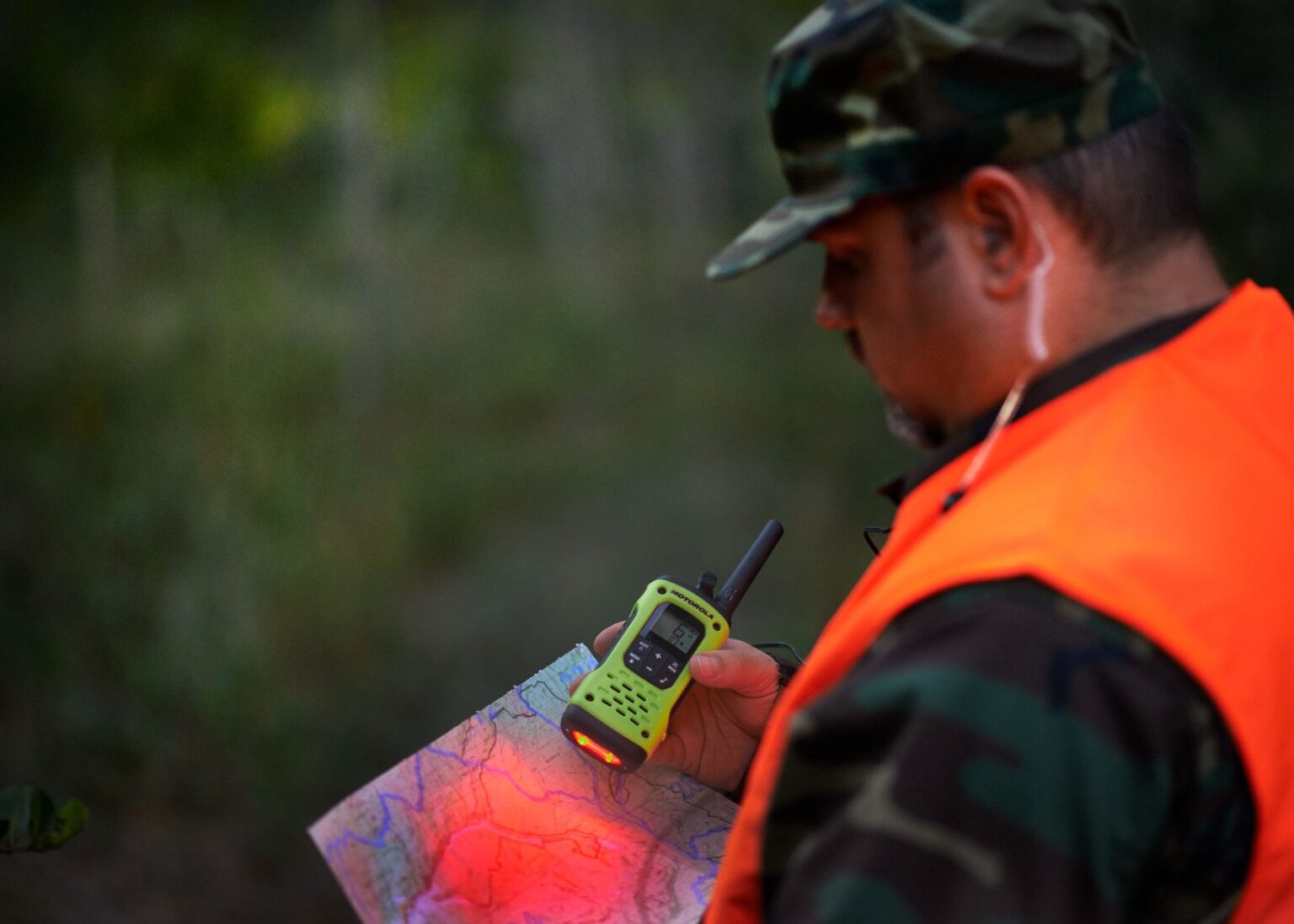 9 Best Walkie Talkies for traveling in 2024 - Wanderlust Pulse